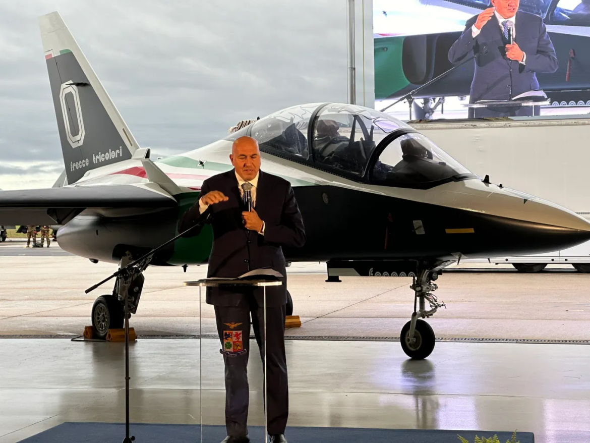 Leonardo M-346 will be the new aircraft of the Frecce Tricolori ...